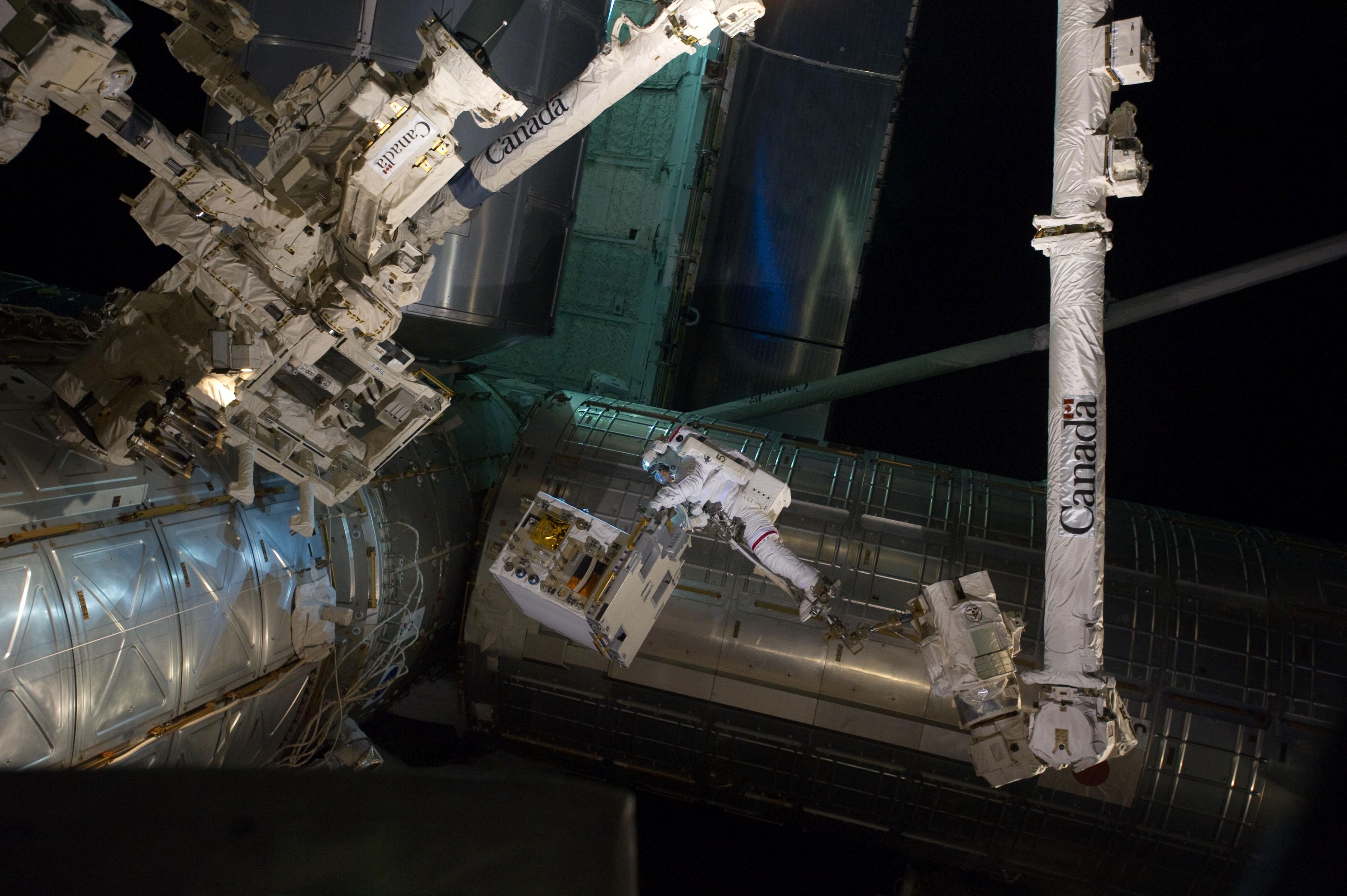 LIVE: SpaceX CRS-3 Dragon - RNDZ, Berthing, ISS Ops - UPDATES