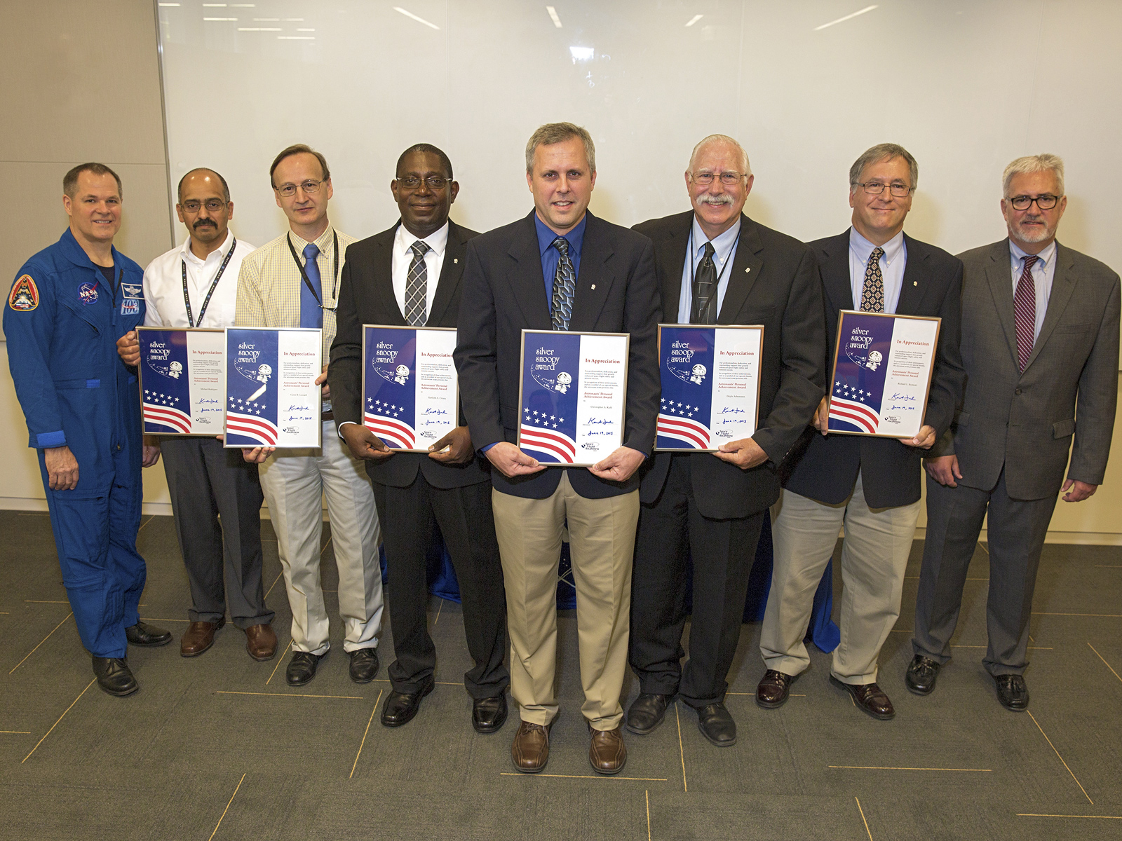 Hampton Roads Engineers Receive Silver Snoopy Awards at NASA Langley - NASA