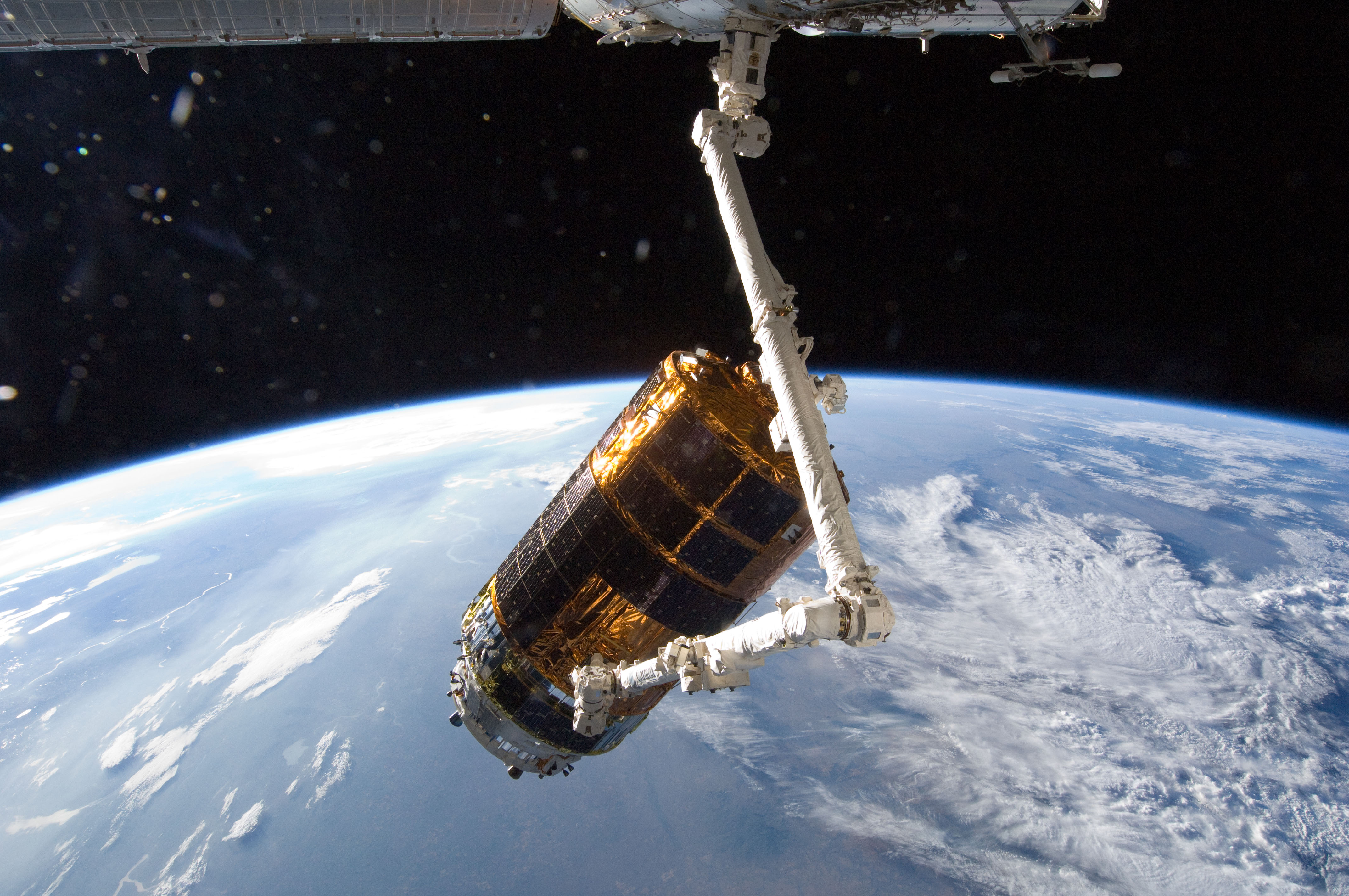 Foul Weather Forecast Delays Launch of Japanese Cargo Ship to Space ...