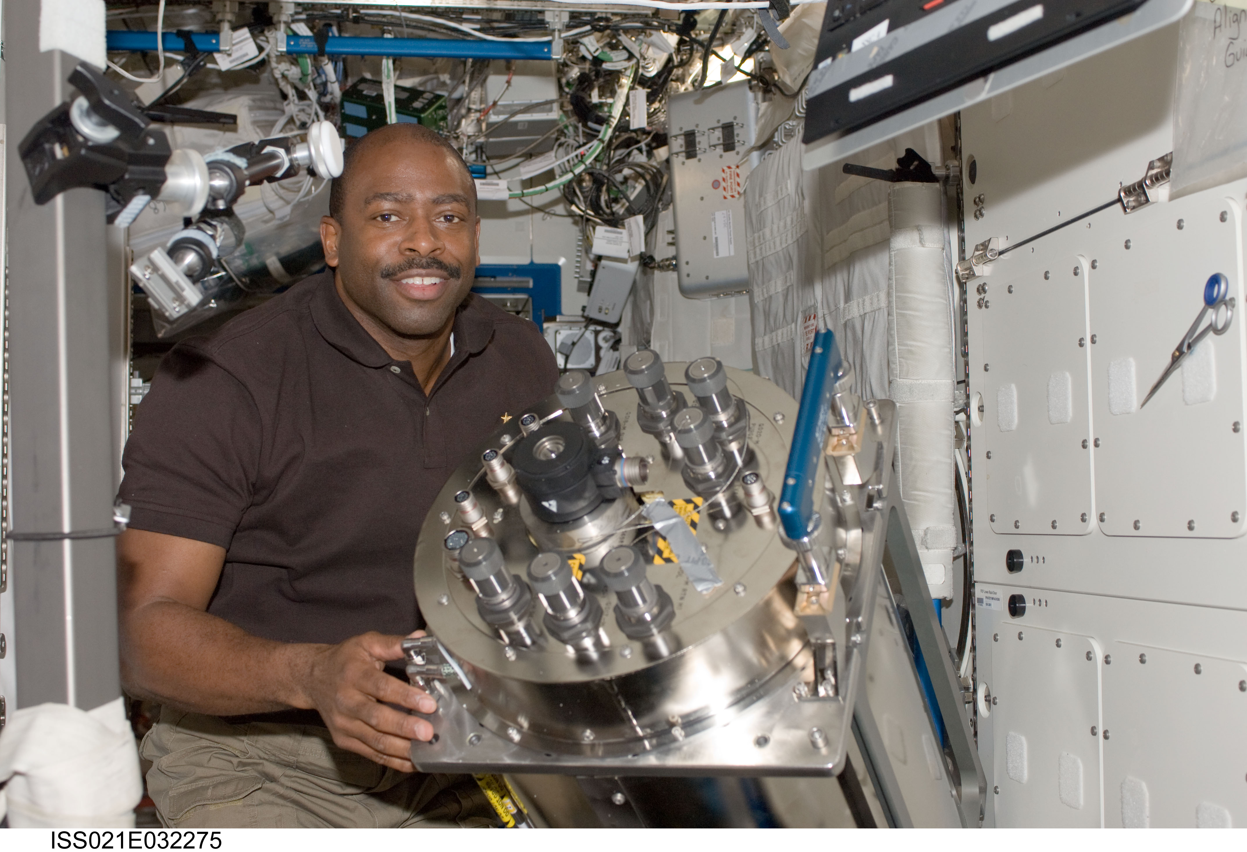 Space Station Teaches NASA Valuable Lessons About Life Support Systems ...