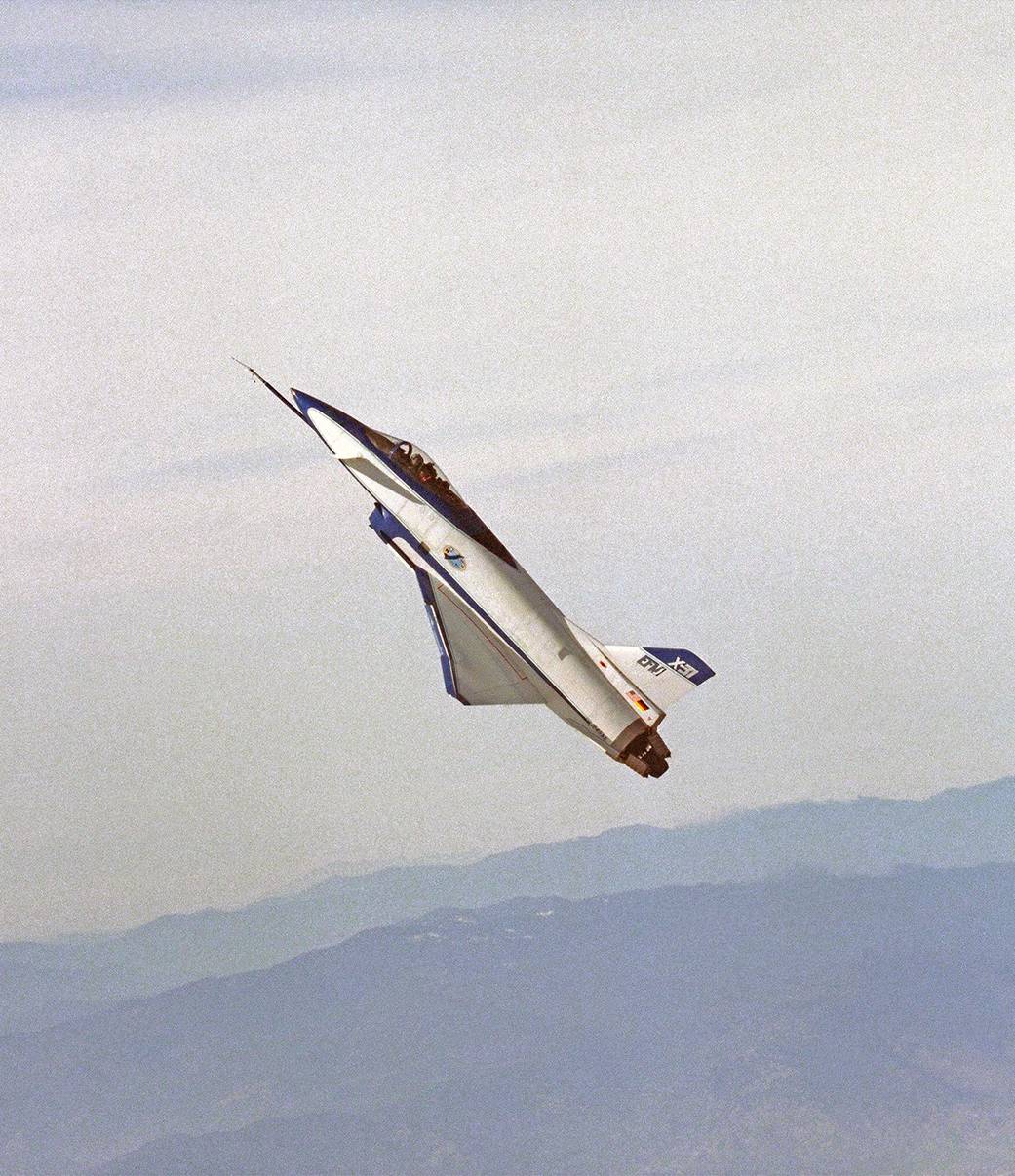X-31 Performing the Herbst Maneuver - NASA