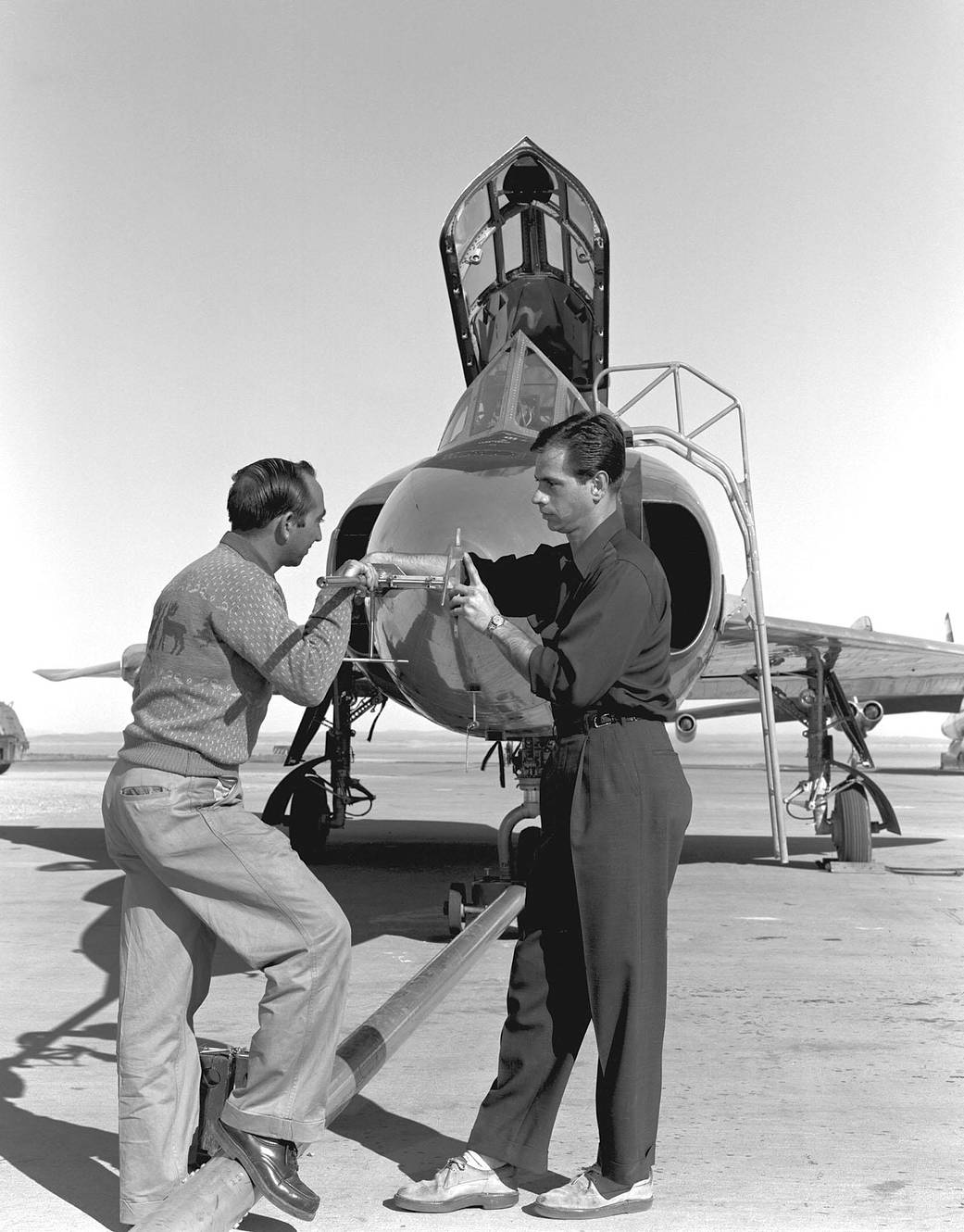 Instrumentation Checks on YF-102 Delta Dagger - NASA