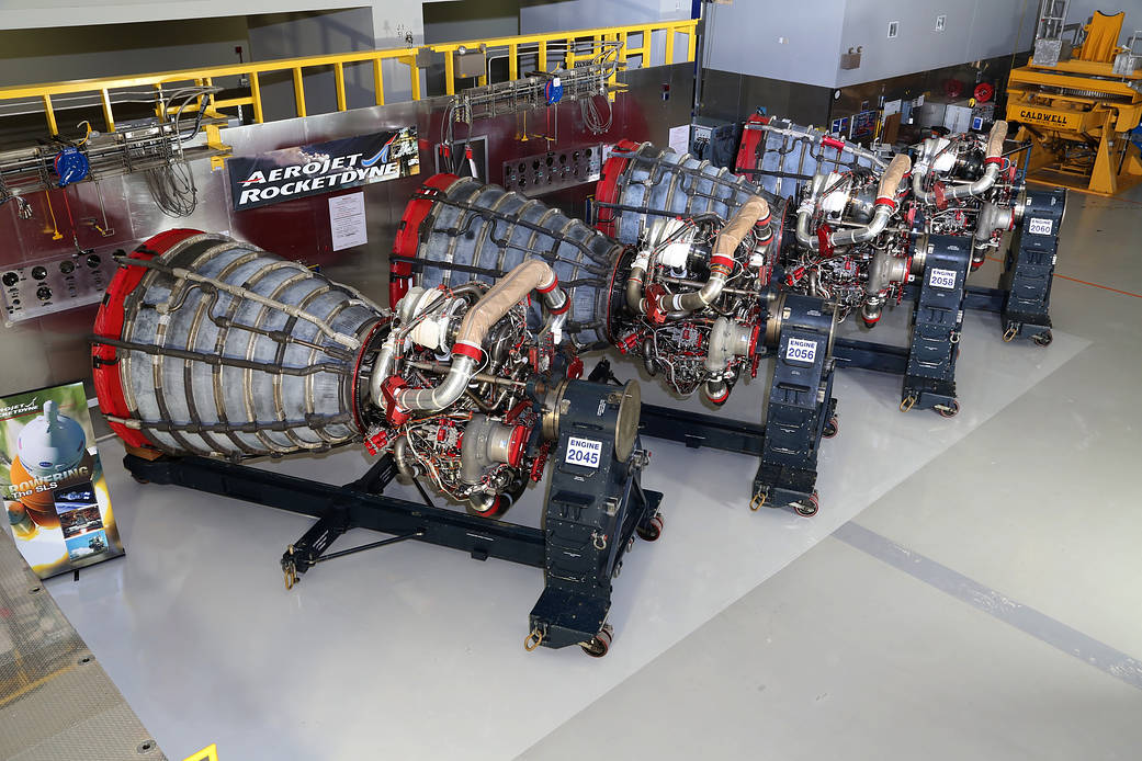 The Four RS-25 Engines that will Power SLS - NASA