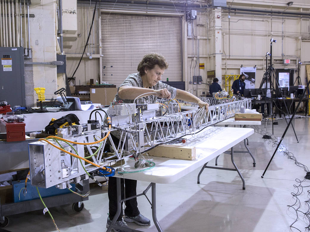 Tension Actuated in Space MANipulator (TALISMAN) - NASA