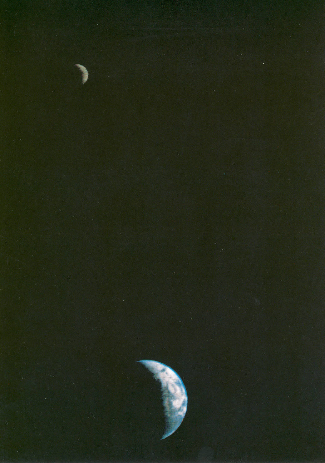 Voyager 1 Takes the First Image of the Earth-Moon System in a Single ...