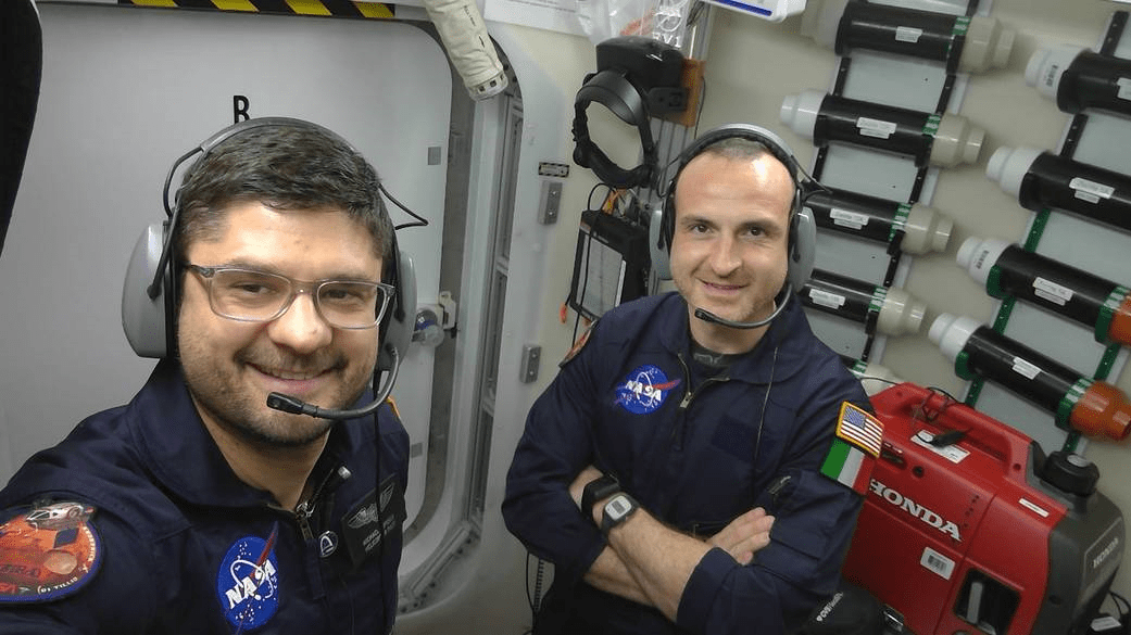 Houston, Do You Copy? HERA Crew Navigates Communication Delays - NASA
