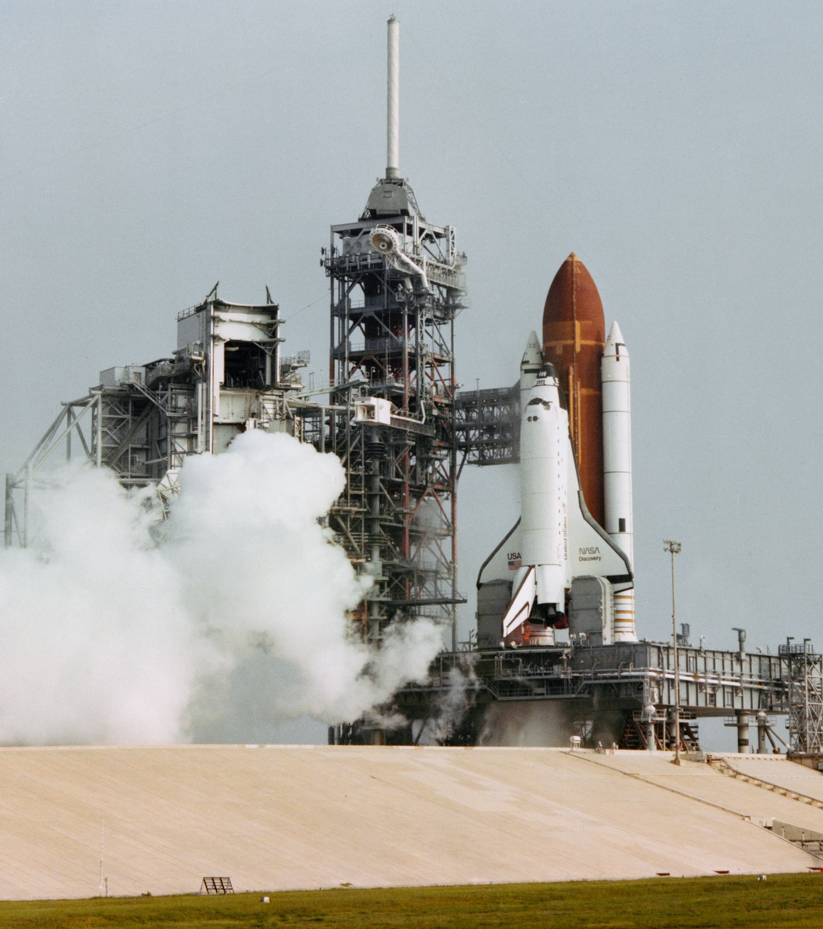 40 Years Ago: Space Shuttle Discovery Makes its Public Debut - Cerebral ...