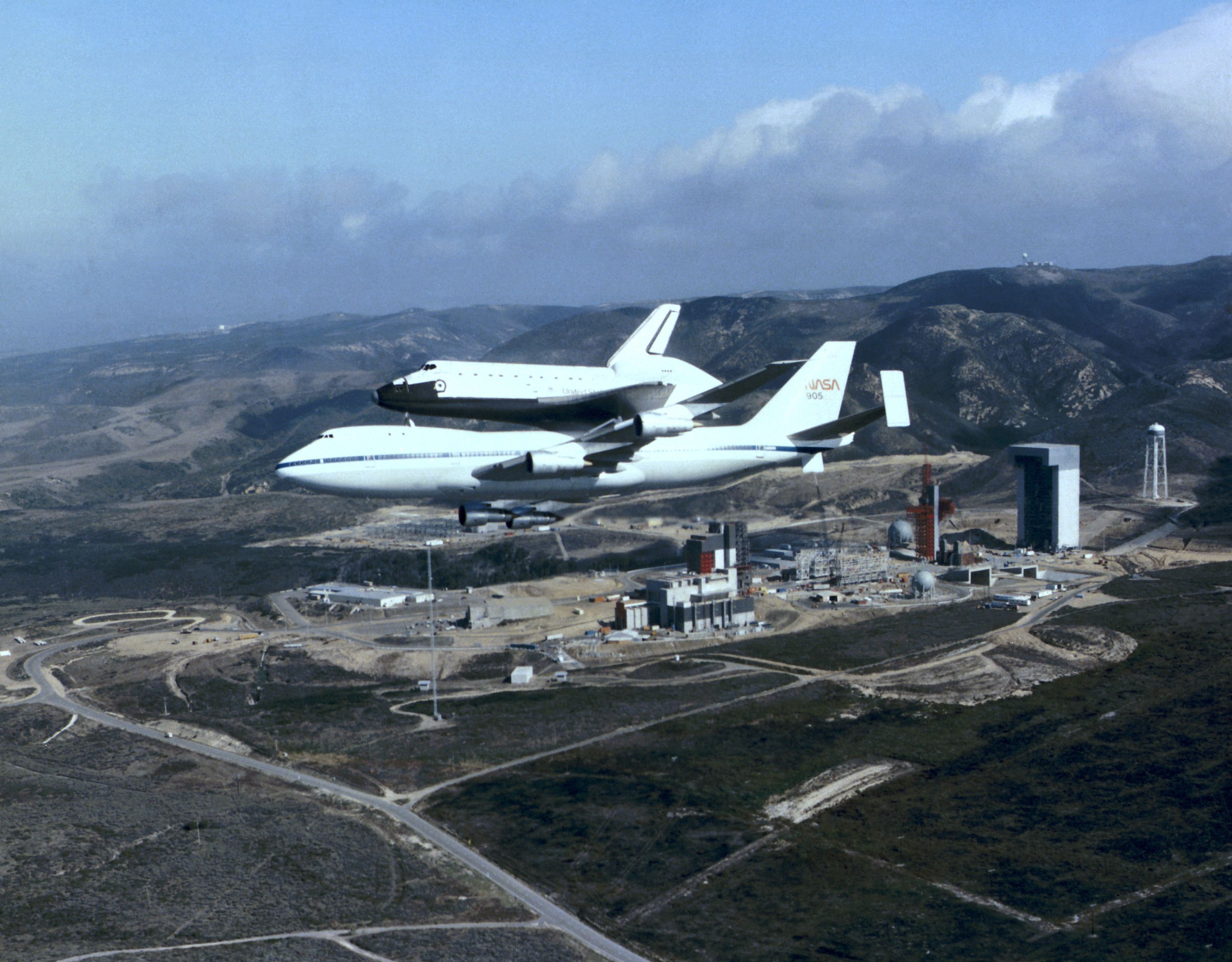 40 Years Ago: Space Shuttle Discovery Makes its Public Debut - NASA