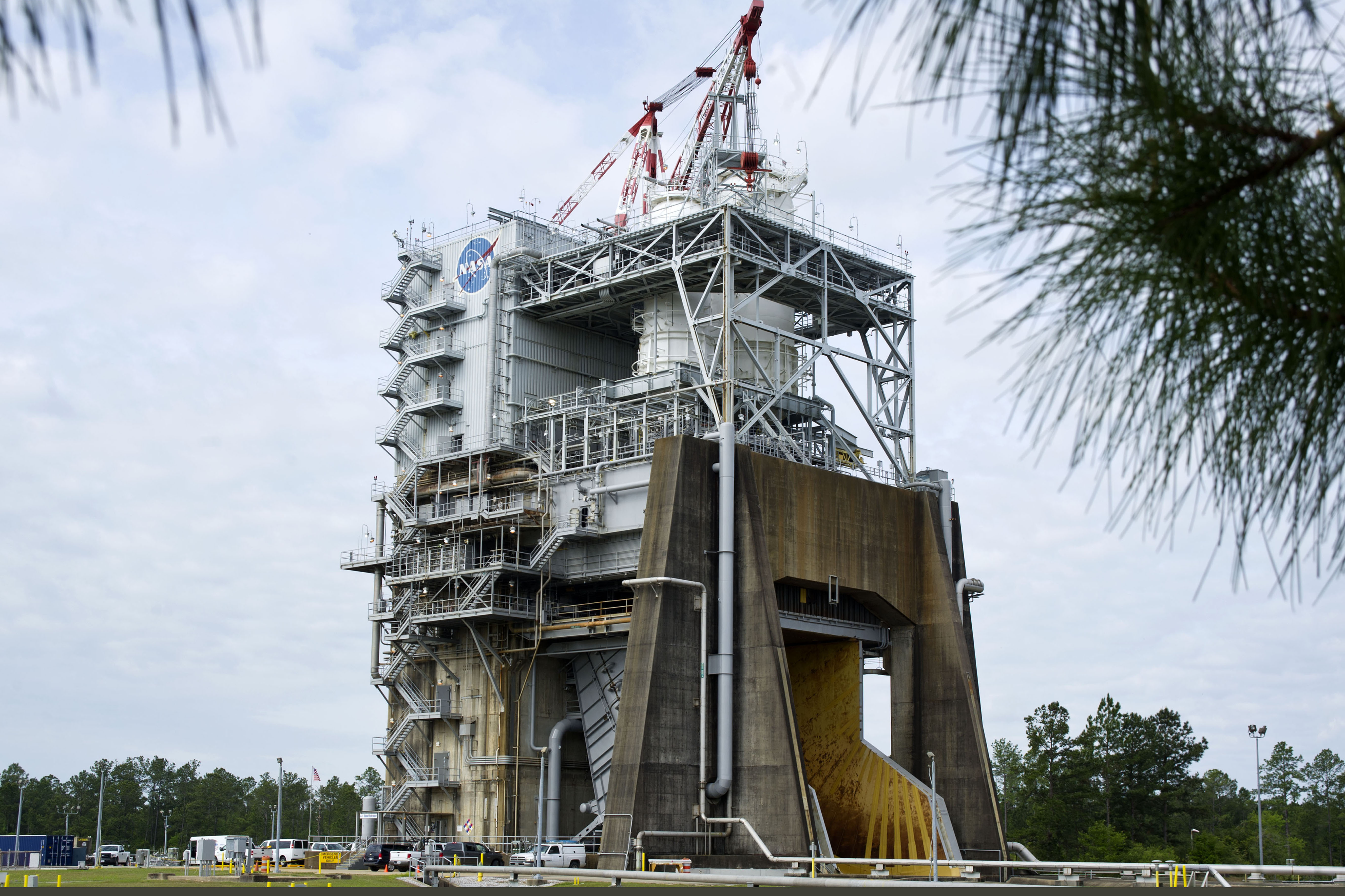 NASA to Continue Testing for New Artemis Moon Rocket Engines - NASA