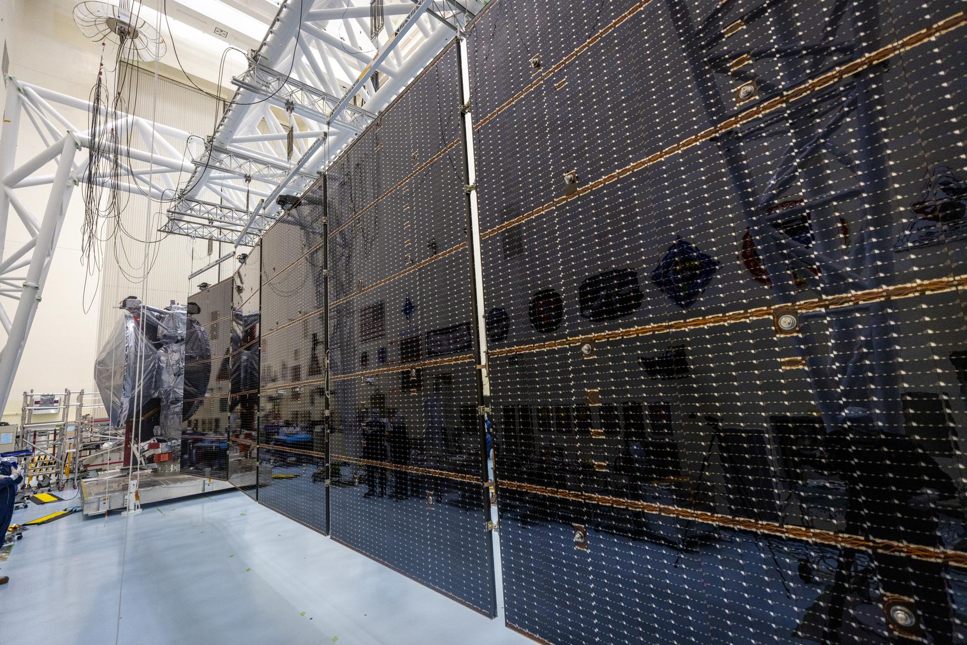 NASA’s Europa Clipper Gets Set of Super-Size Solar Arrays - NASA
