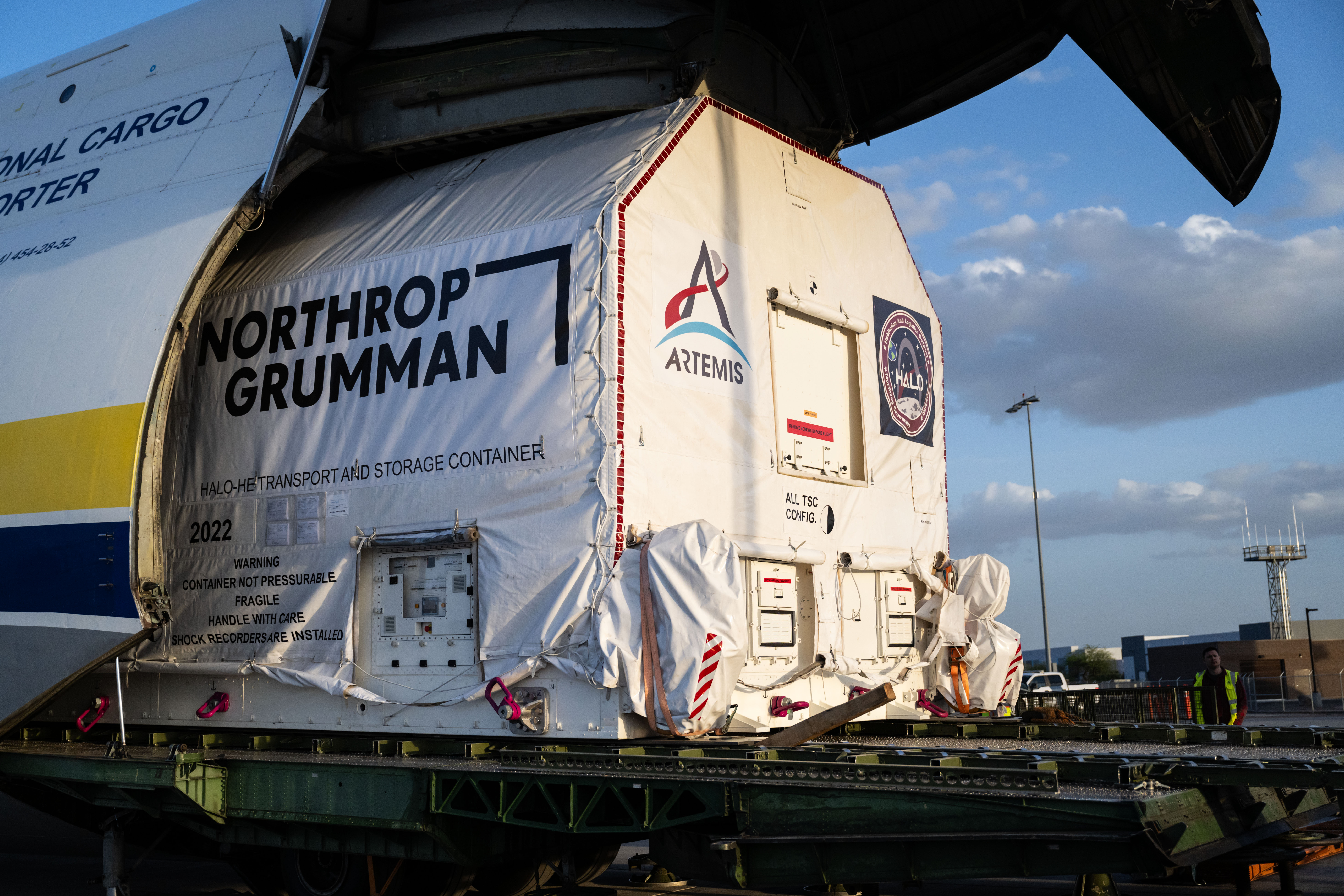 NASA Welcomes Gateway Lunar Space Station’s HALO Module to US - NASA